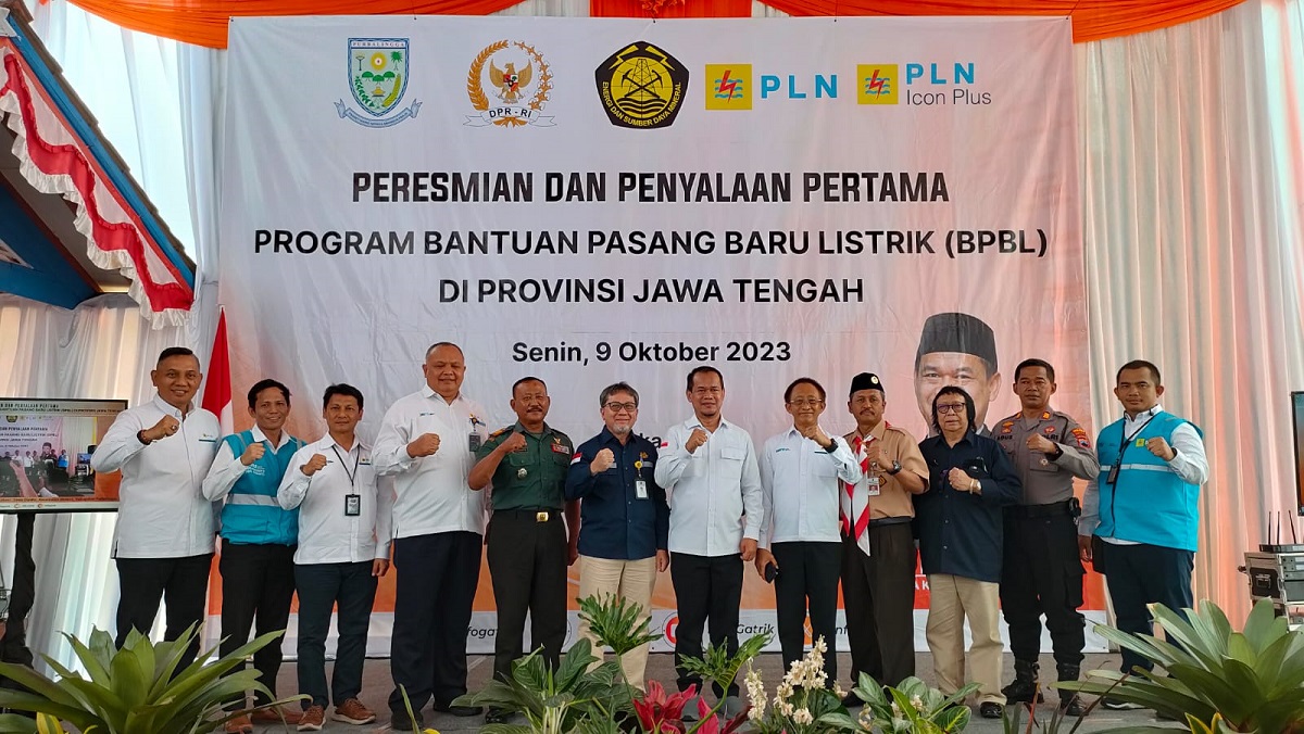 Kementerian ESDM RI - Media Center - News Archives - Terima Program BPBL, Warga Purbalingga Buka ...