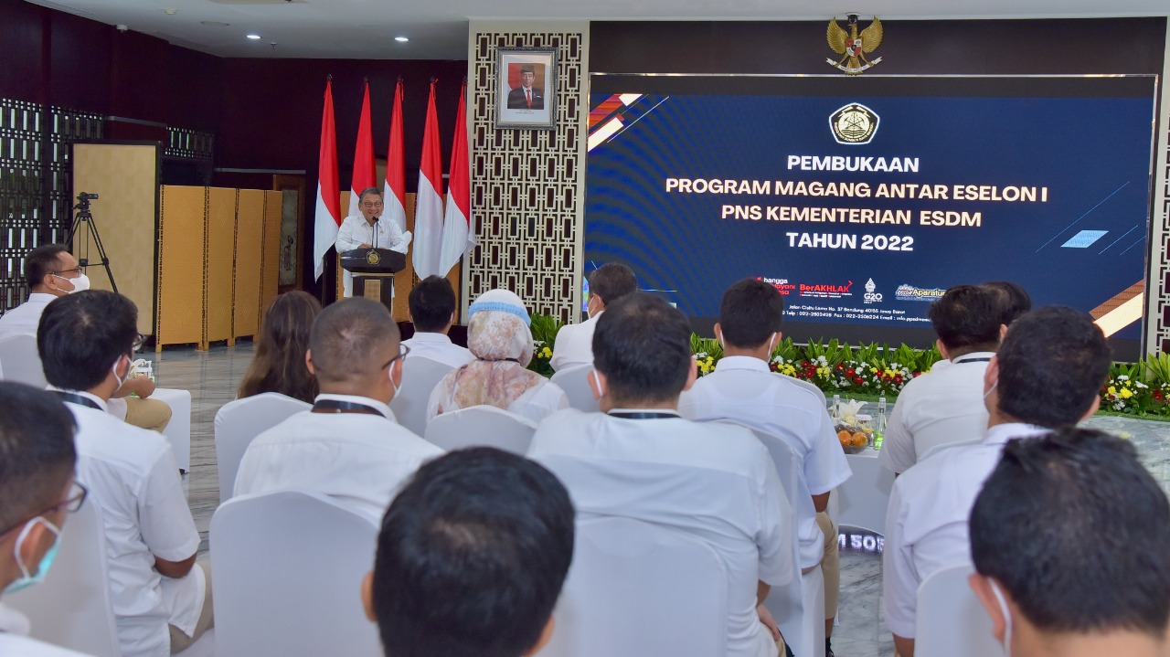 Kementerian ESDM RI - Media Center - Arsip Berita - Tingkatkan Kompetensi Pegawai, Kementerian ...