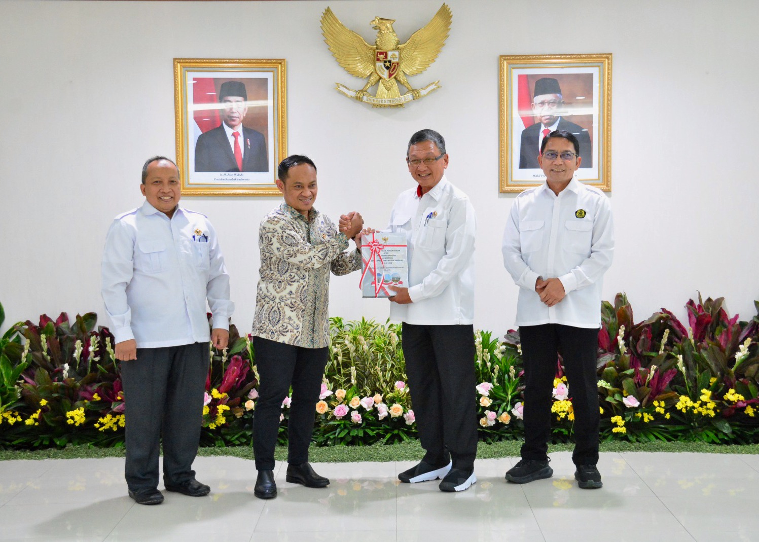 Kementerian ESDM RI - Media Center - News Archives - Tujuh Kali Beruntun, Kementerian ESDM ...