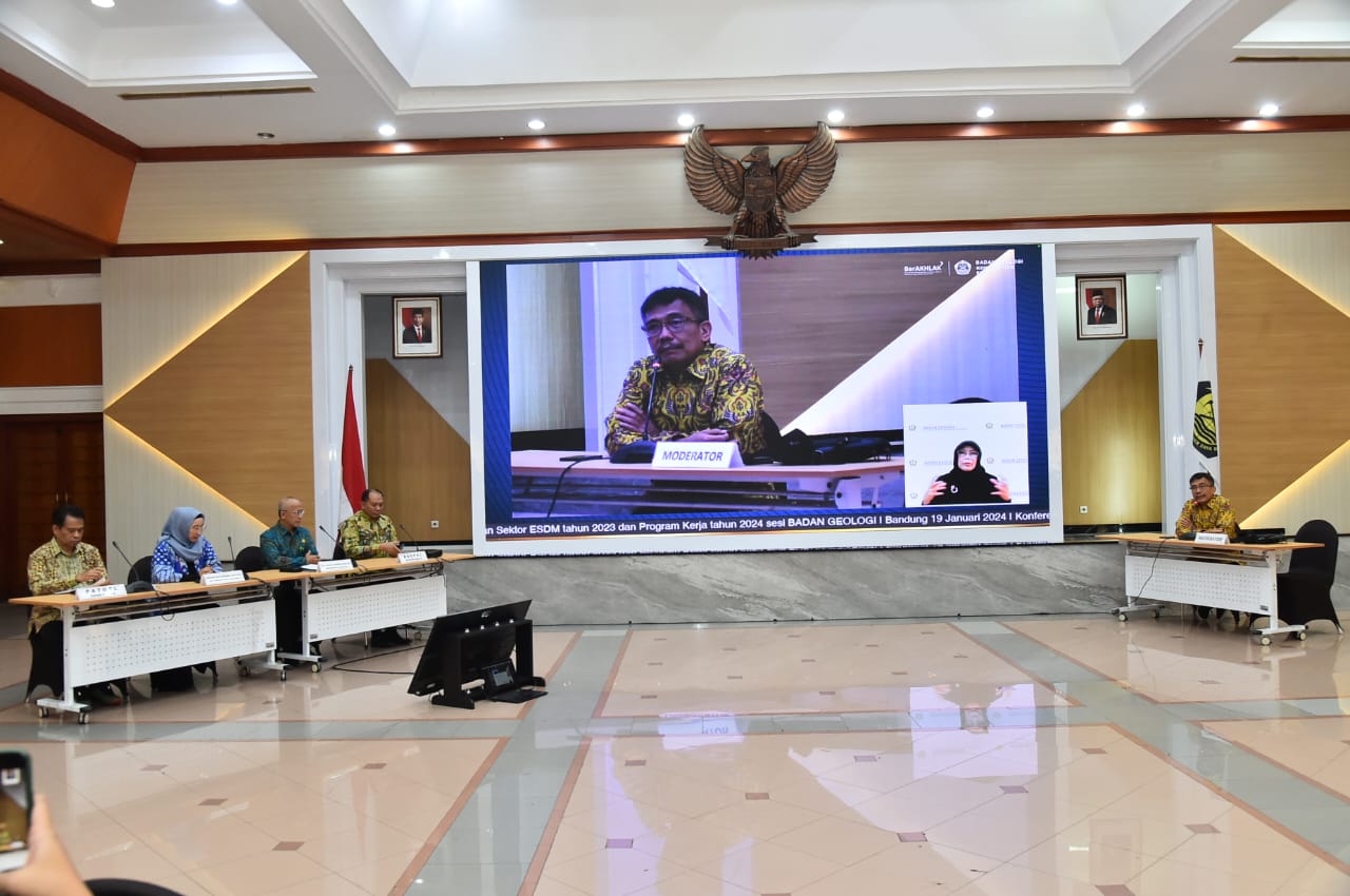 Kementerian ESDM RI - Media Center - Arsip Berita - Kelola Perizinan Air Tanah, Badan Geologi ...
