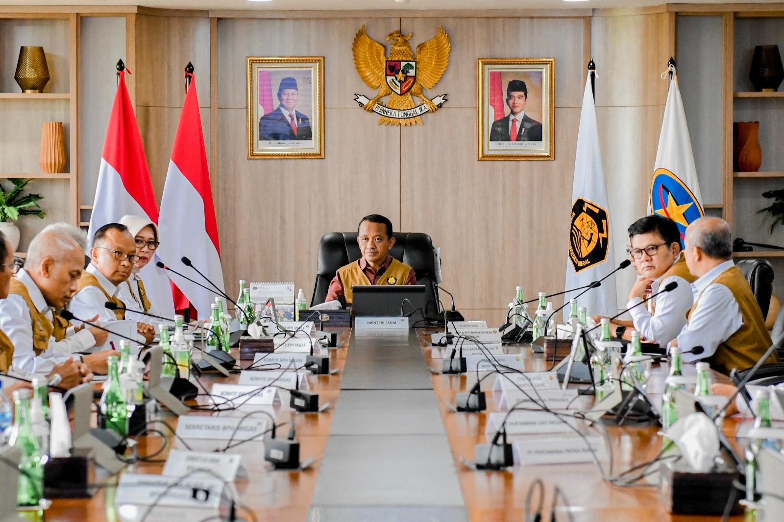 Kementerian ESDM RI - Media Center - News Archives - Menteri ESDM Pimpin Rapat Pleno Satgas ...